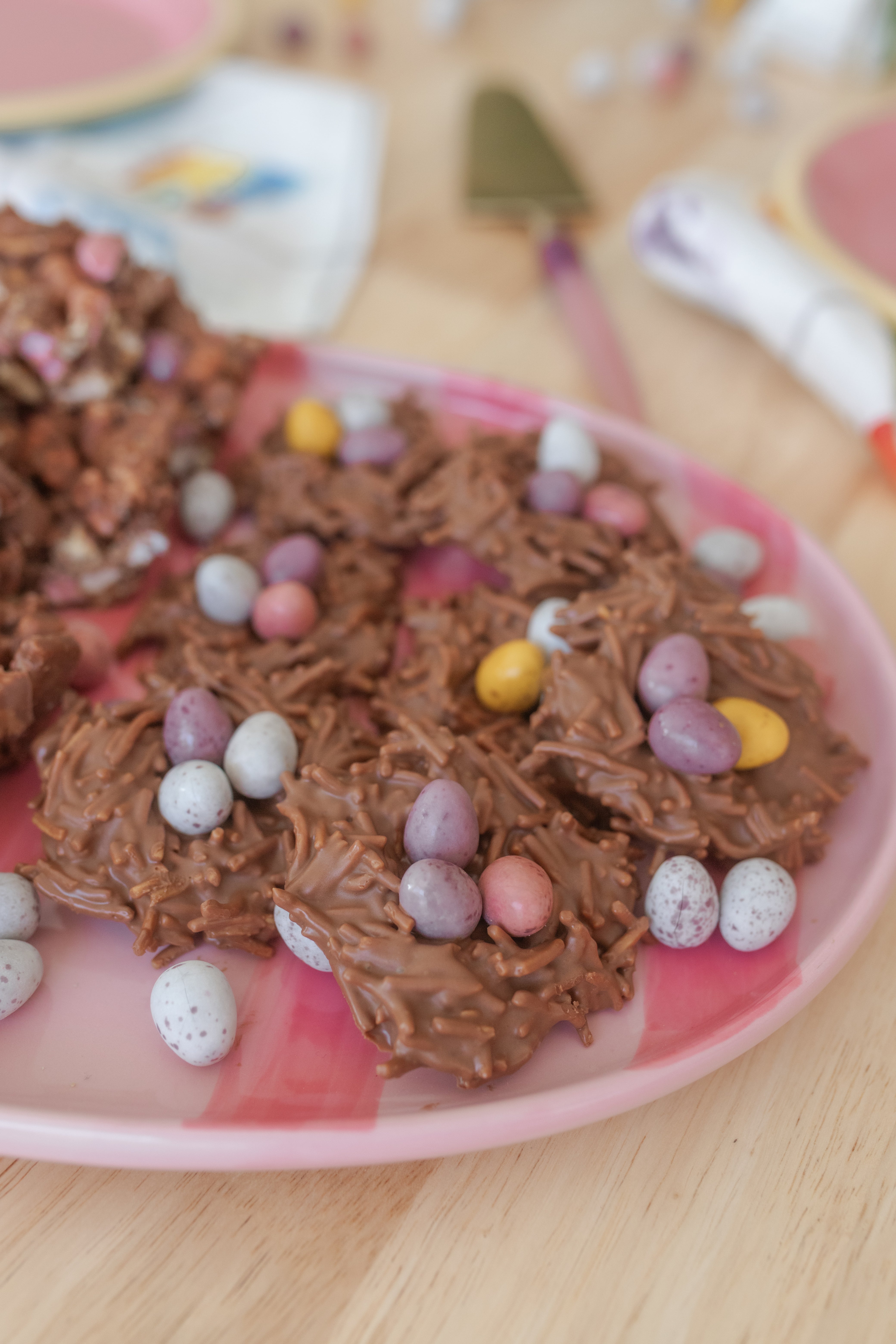 Mini Egg Nests. A Fun & Chocolatey Easter Treat! – Kip&Co